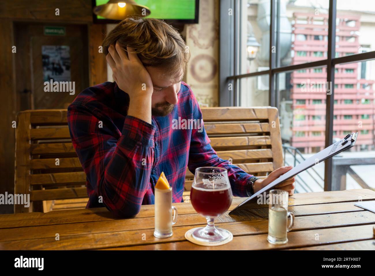 Alcoholism concept. Fight against alcohol addiction, loneliness ...