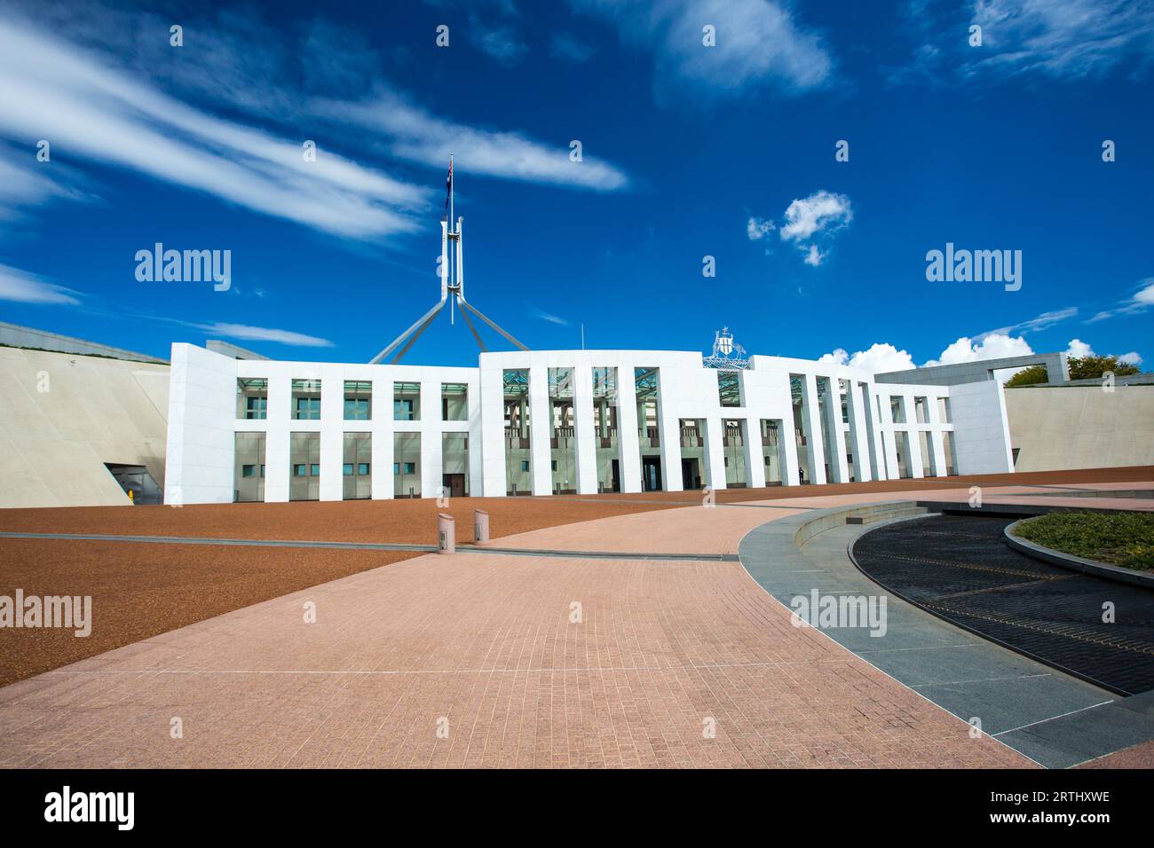 Canberra landmark hi-res stock photography and images - Alamy