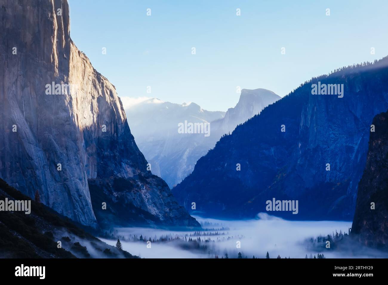 The iconic view of Yosemite Valley and the magnificent El Capitan at ...
