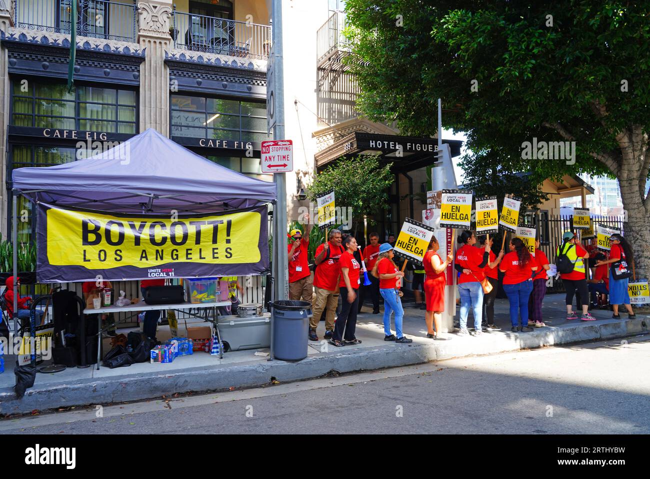 LOS ANGELES, CA -31 AUG 2023 – View of hotel workers from Unite Here ...