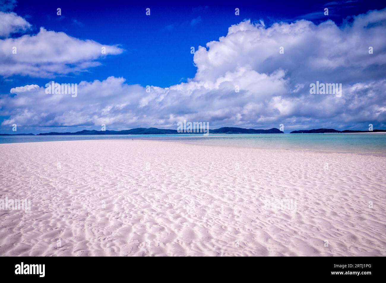 View of Whitehaven beach at Whitsunday Island in Queensland, Australia ...