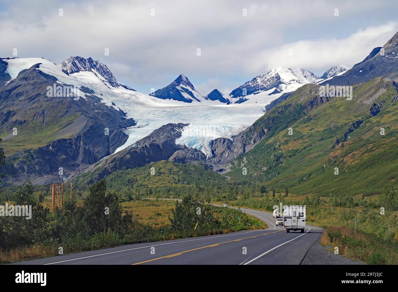 Camping in alaska mountains hi-res stock photography and images - Alamy