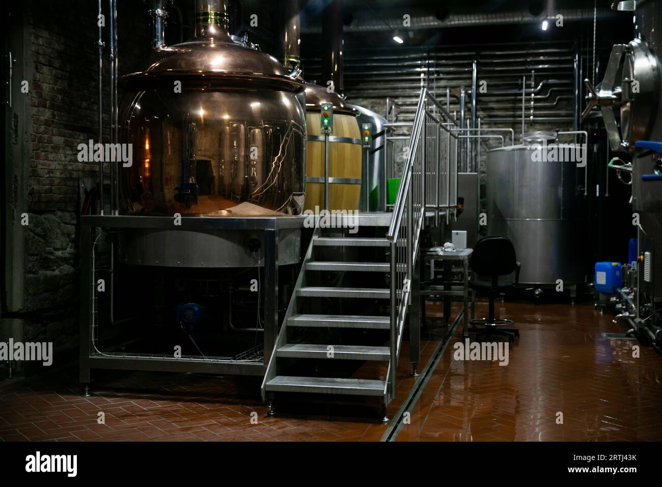 beer factory industrial wine production of alcohol Stock Photo - Alamy