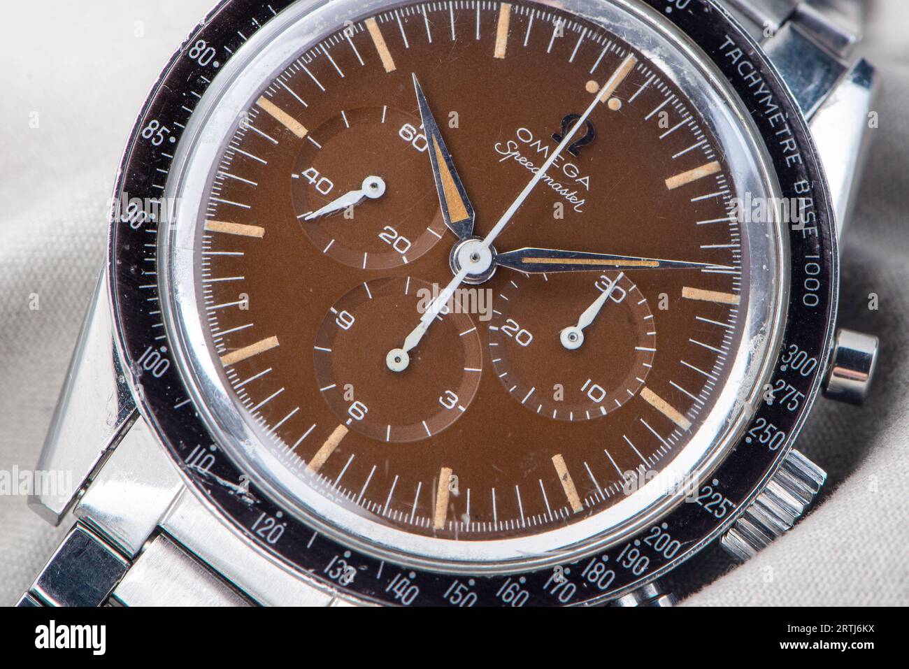 Omega Speedmaster CK 2915-3 Tropical Stock Photo - Alamy