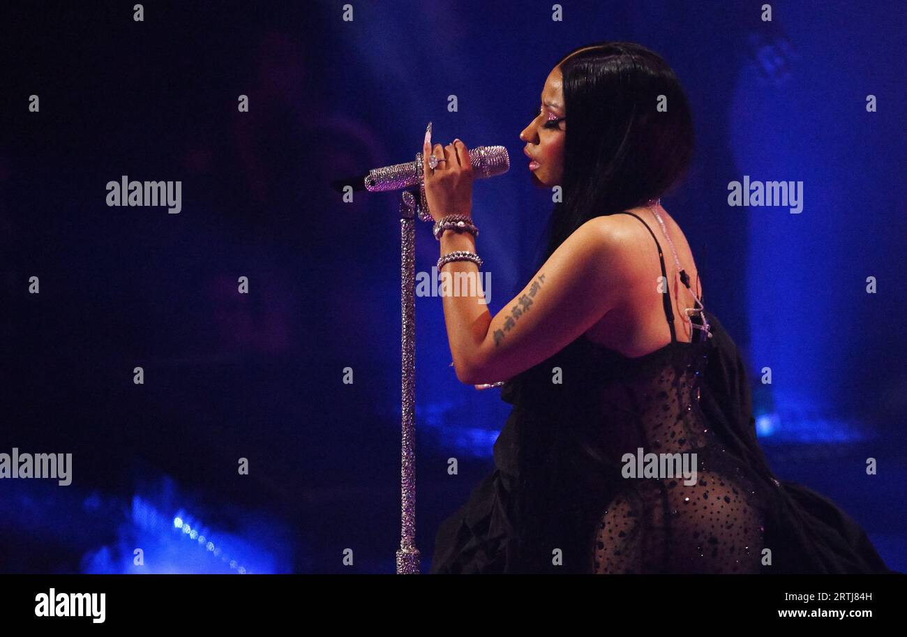 Nicki minaj 2023 mtv hi-res stock photography and images - Alamy