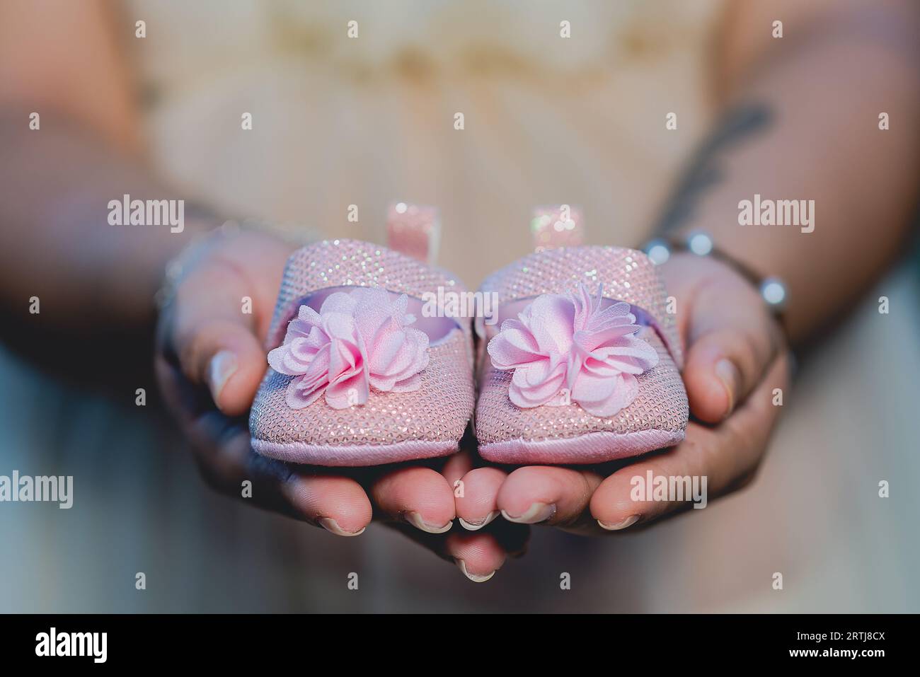 mother baby pregnant prenatal waiting slipper Stock Photo - Alamy