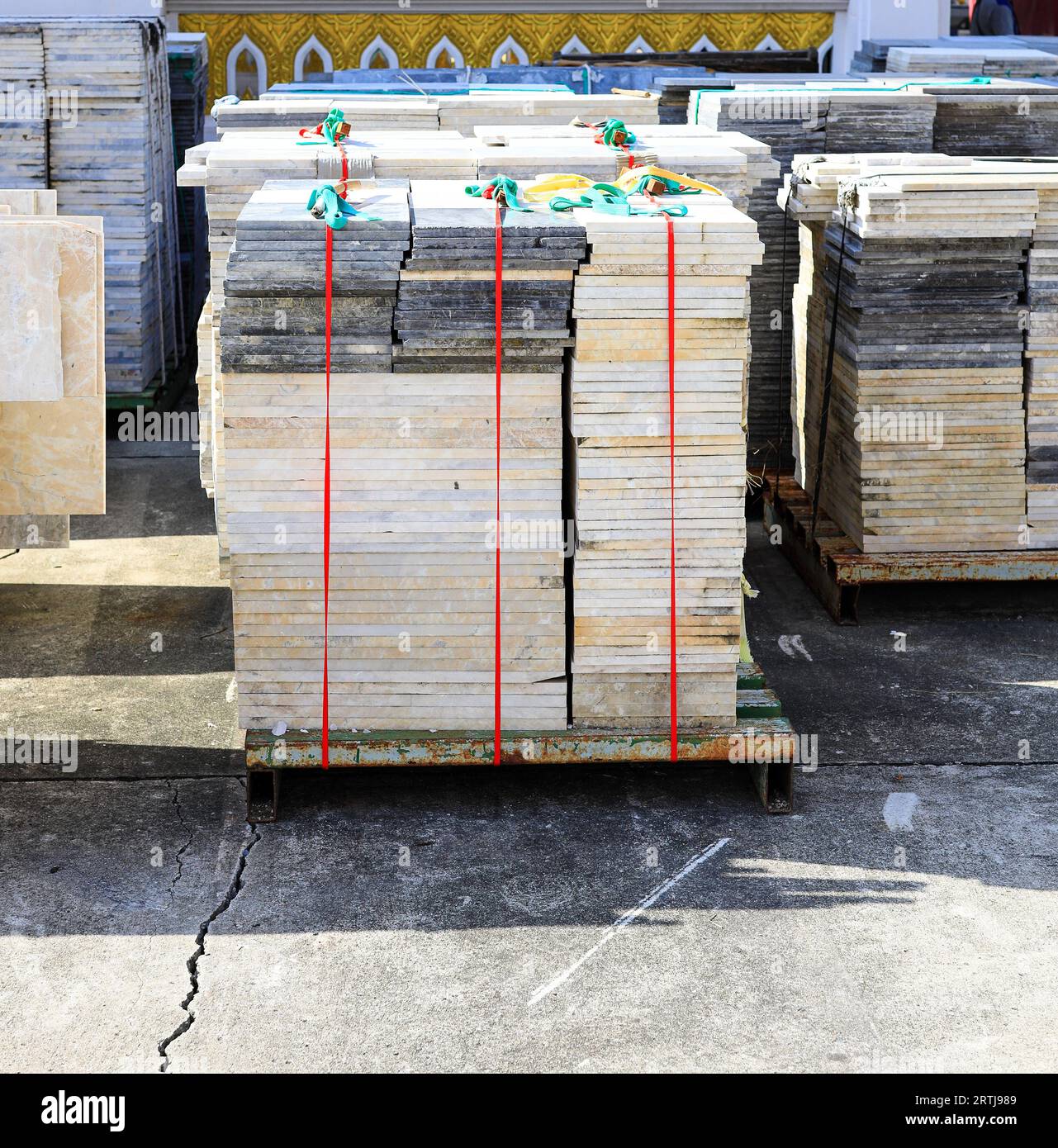 Layers of construction materials hi-res stock photography and images ...