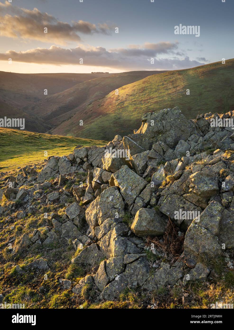 Beautiful and dramatic countryside in The Shropshire Hills aonb, Church ...
