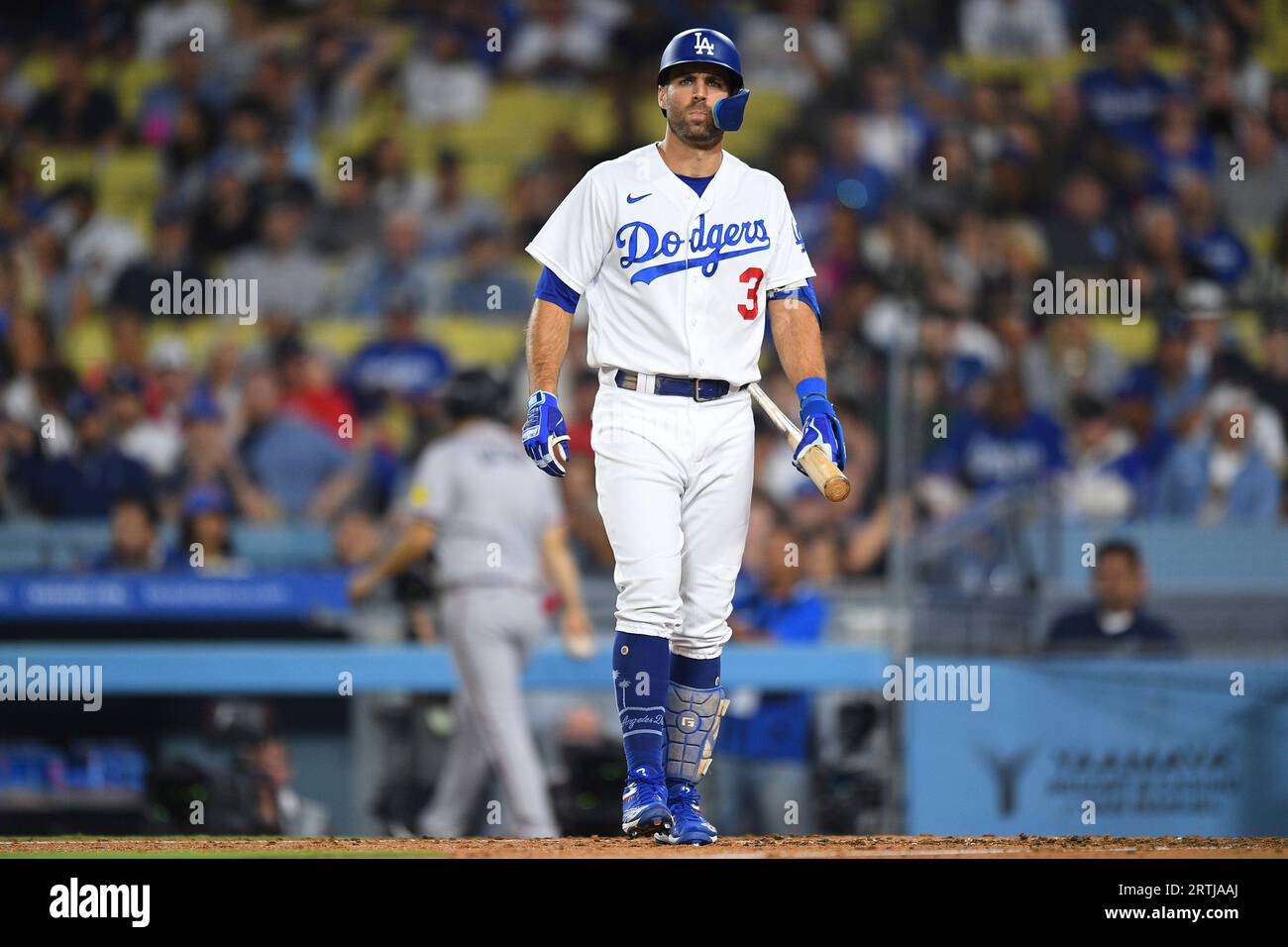 LOS ANGELES, CA - AUGUST 31: Los Angeles Dodgers left fielder Chris ...