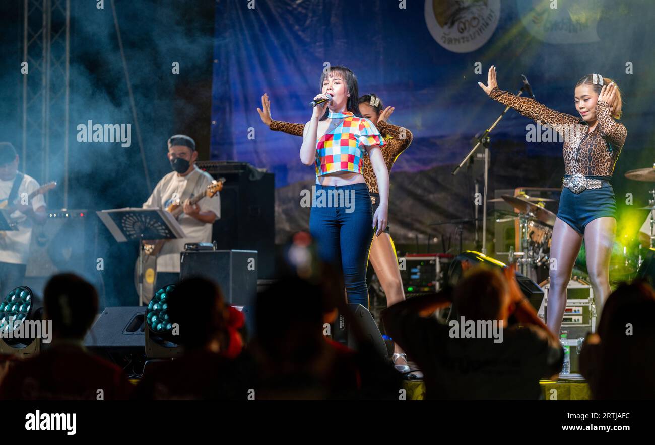 Thai Singers and Dancers on stage in Thailand Stock Photo - Alamy