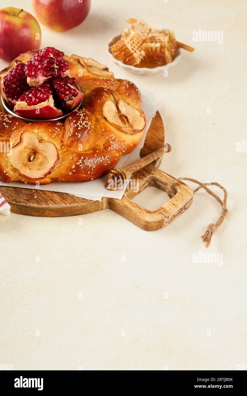 Challah honey fruit hi-res stock photography and images - Alamy