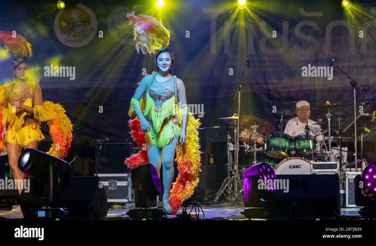 Thai Singers and Dancers on stage in Thailand Stock Photo - Alamy