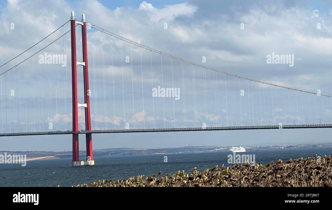 The 1915 Canakkale Bridge, the longest suspension bridge in the world ...