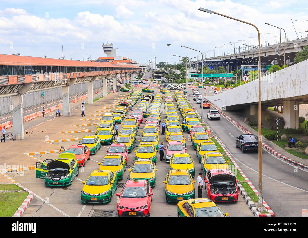 Don-Mueang International Airport view, Row of multi color taxis waiting for passenger Stock ...