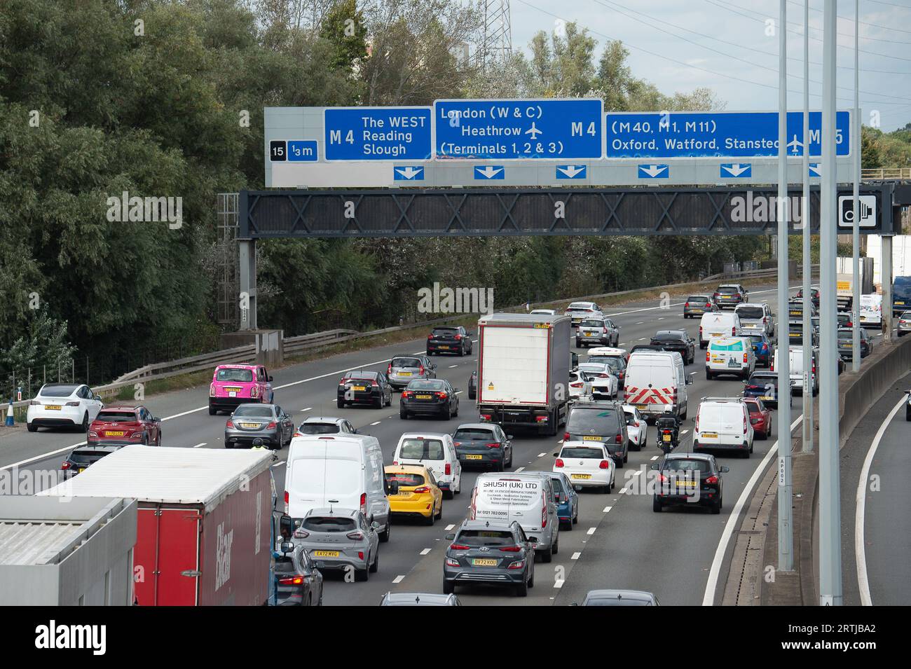 Colnbrook, Slough, Berkshire, UK. 11th September, 2023. Traffic ...