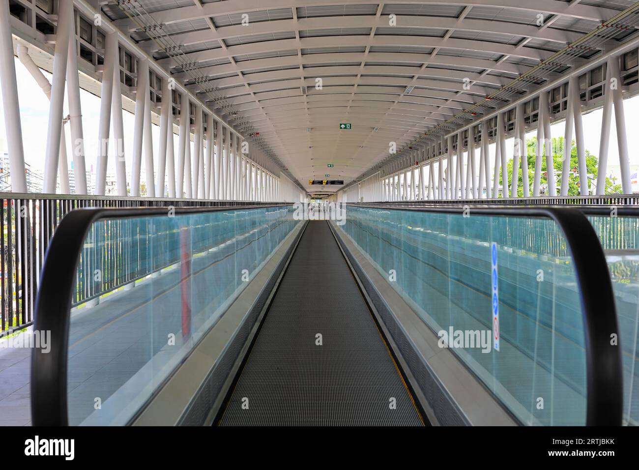 Aisle walkway pathway hi-res stock photography and images - Alamy