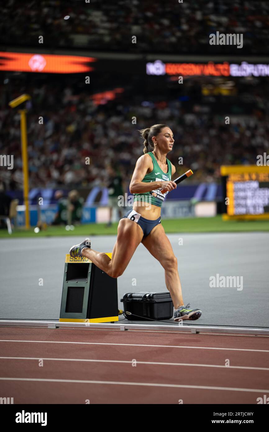 Kelly McGrory participating in the 4X400 meters relay at the World ...