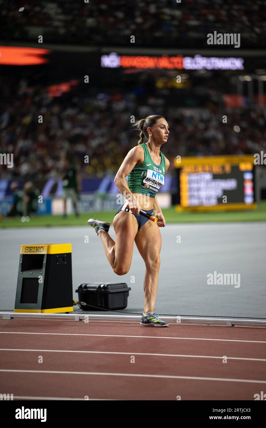 Kelly McGrory participating in the 4X400 meters relay at the World ...