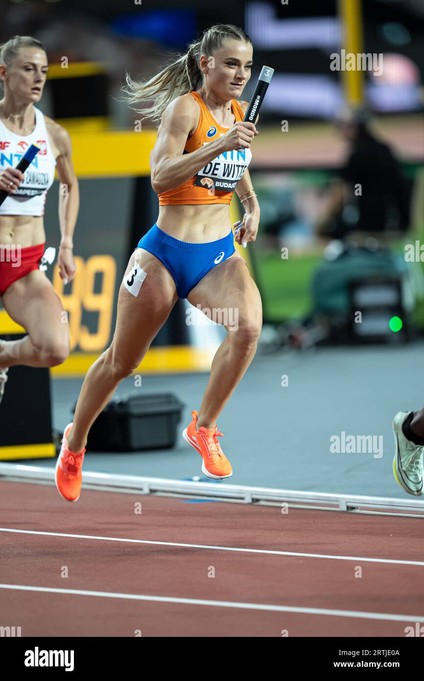 Lisanne de Witte participating in the 4X400 meters relay at the World ...