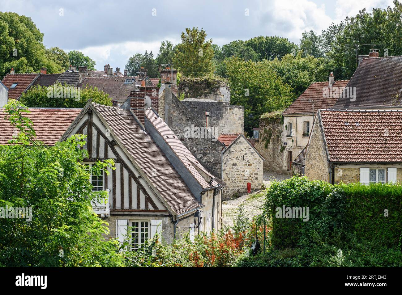 Unfinished castle hi-res stock photography and images - Alamy