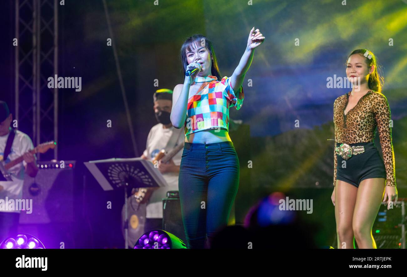 Thai Singers and Dancers on stage in Thailand Stock Photo - Alamy