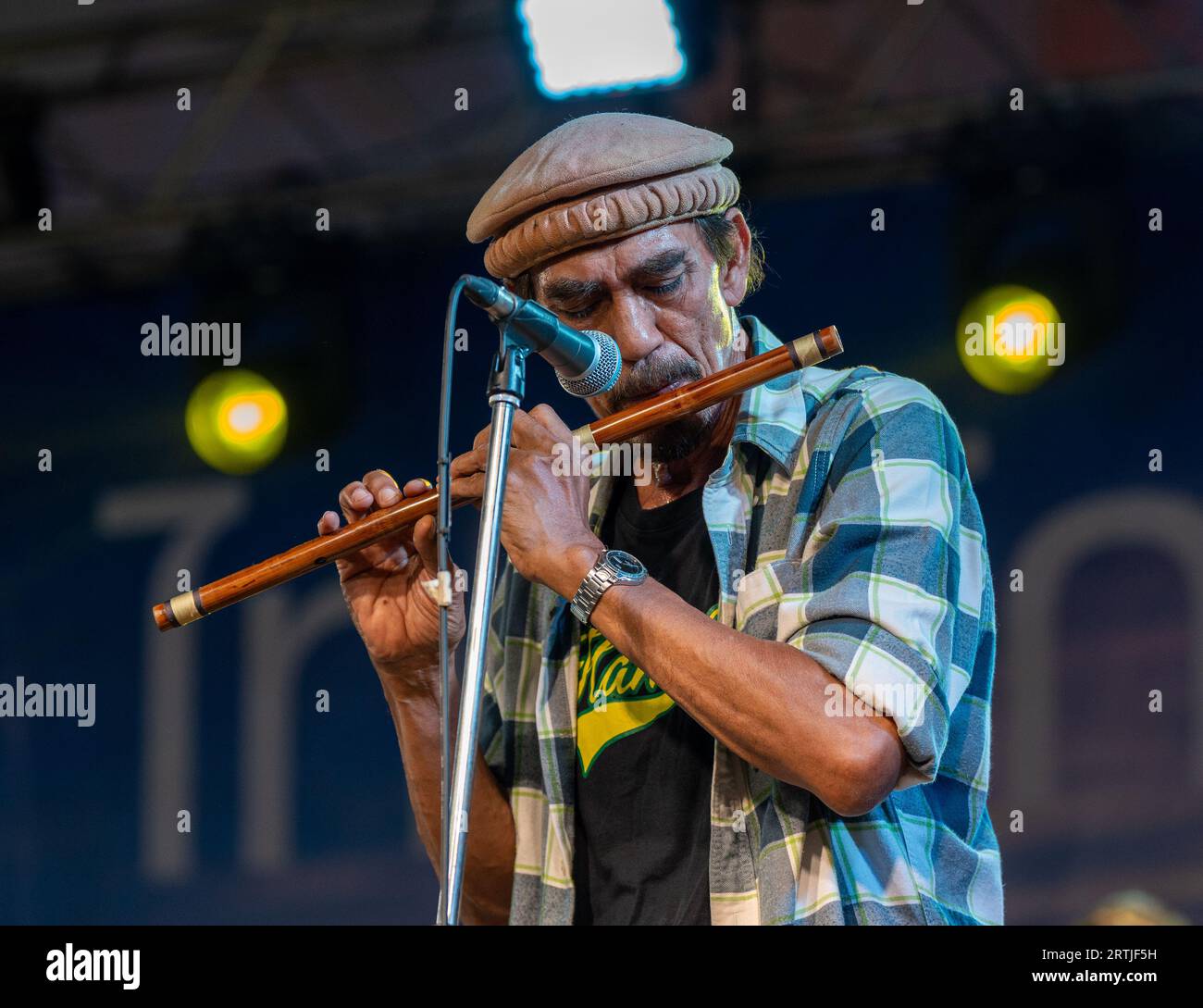 Hammer Muslim Folk Band in Thailand Stock Photo - Alamy