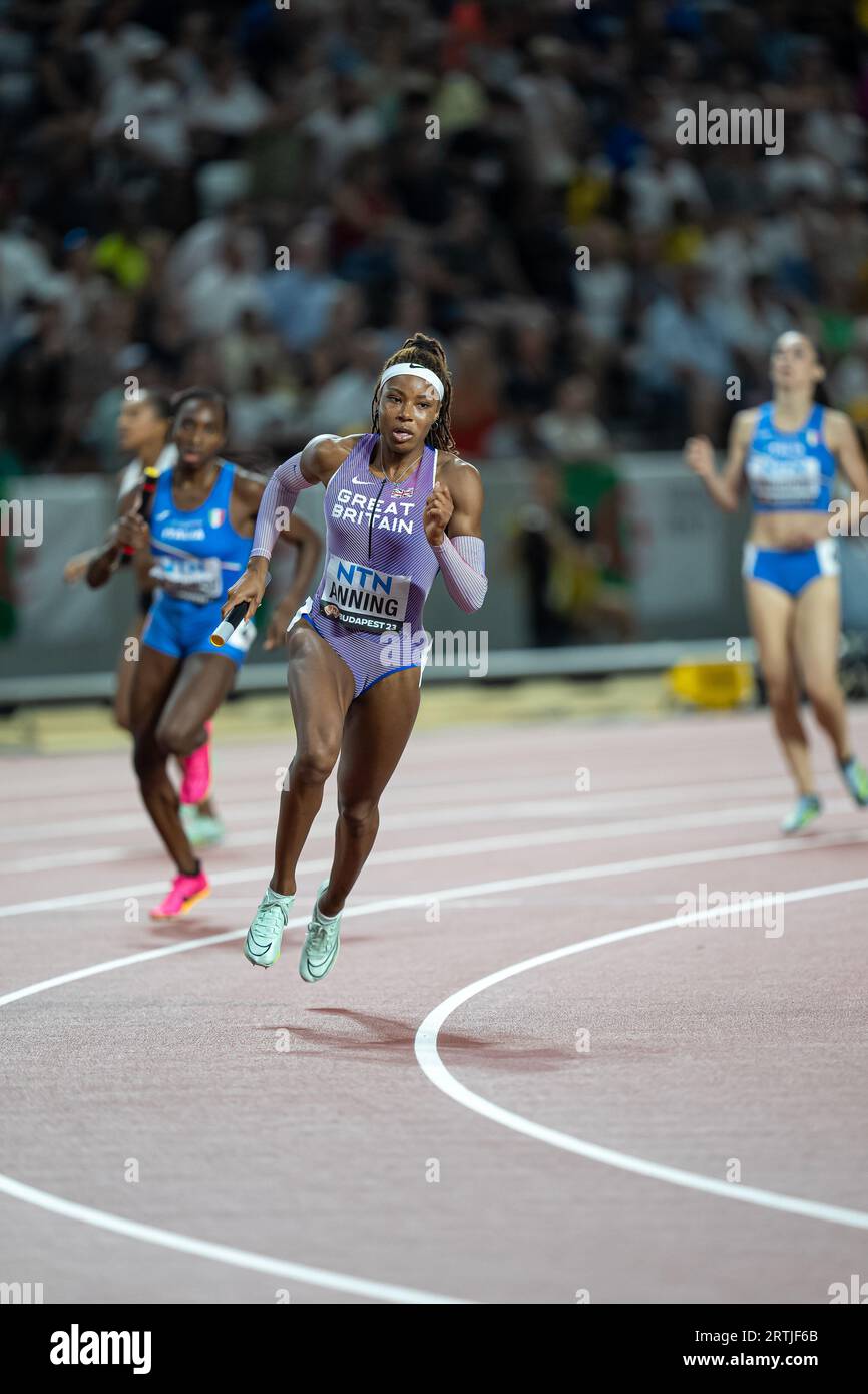 Amber Anning participating in the 4X400 meters relay at the World ...
