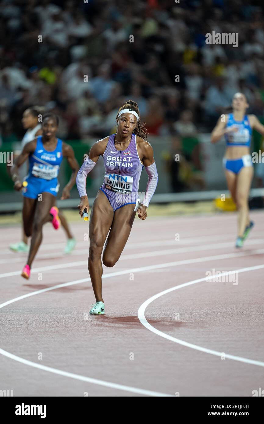 Amber Anning participating in the 4X400 meters relay at the World ...