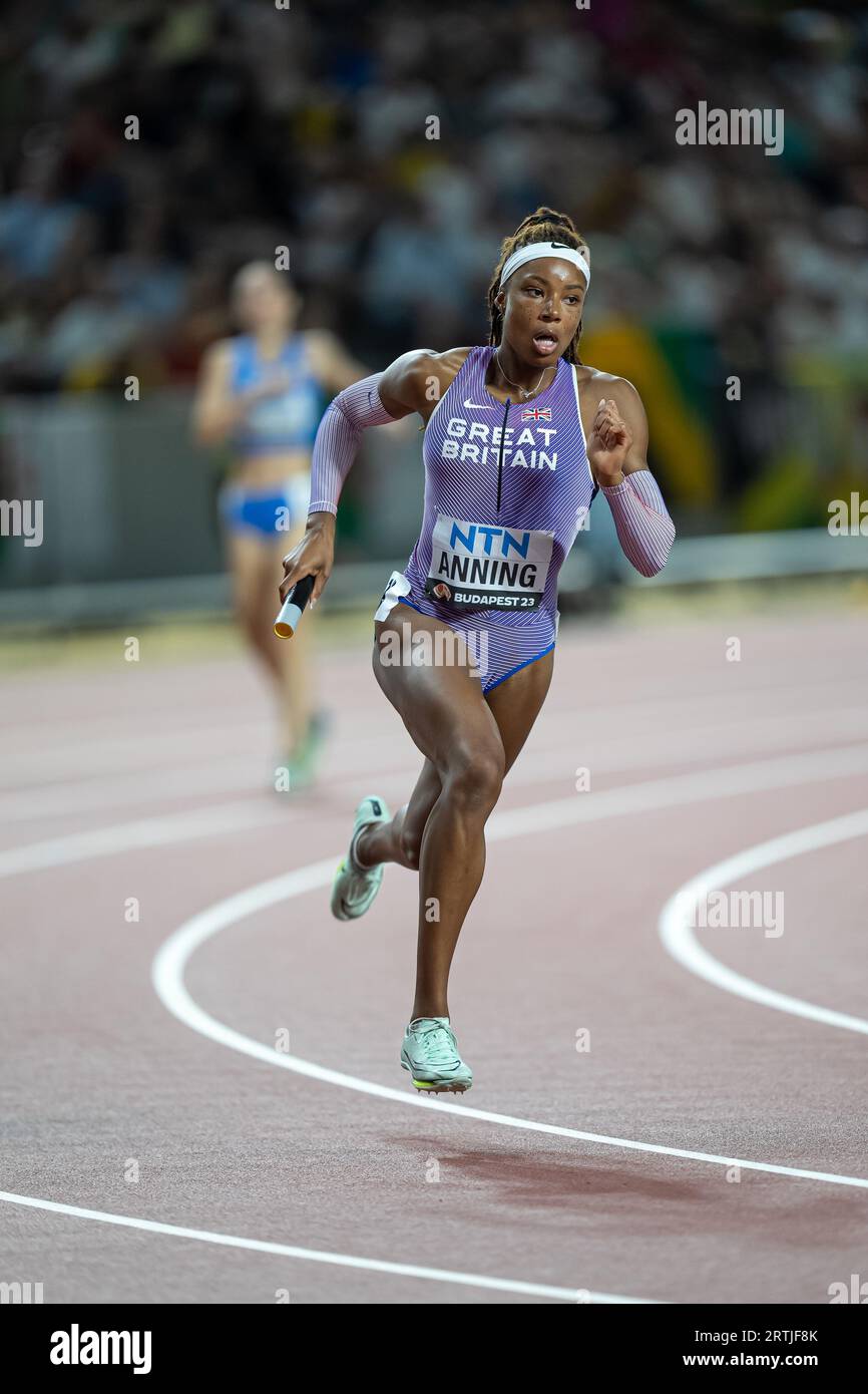 Amber Anning participating in the 4X400 meters relay at the World ...