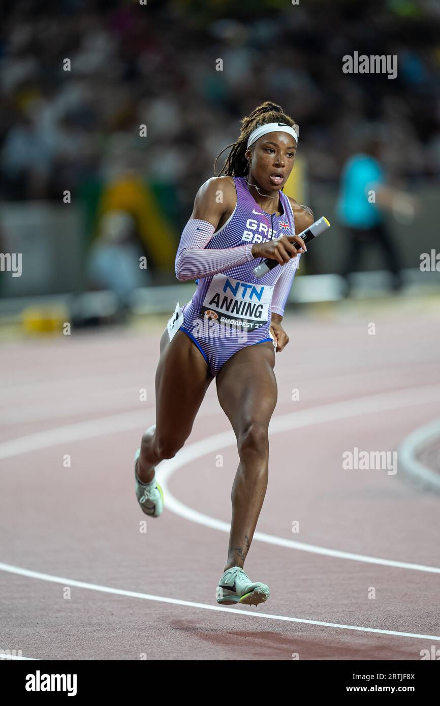 Amber Anning participating in the 4X400 meters relay at the World ...