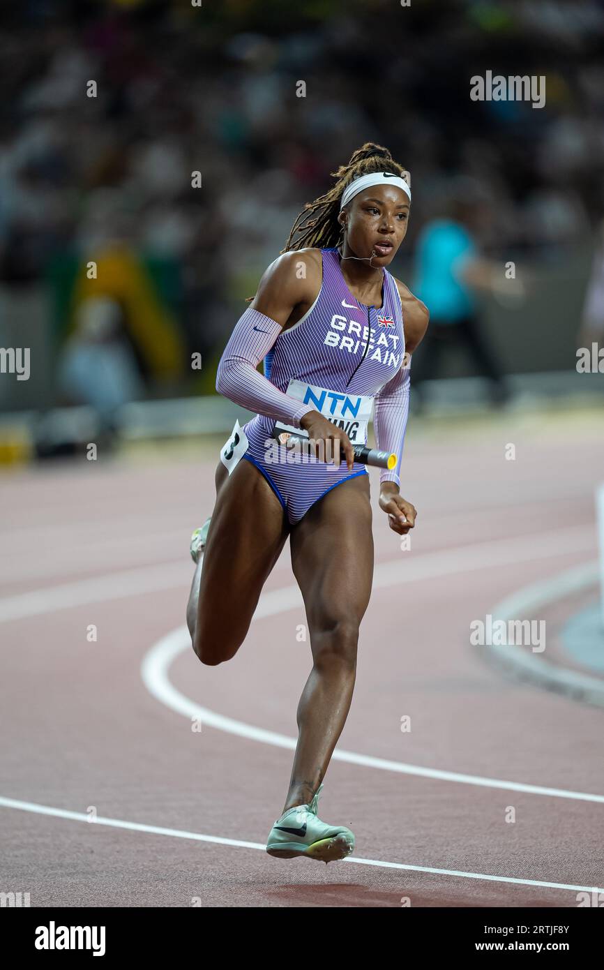Amber Anning participating in the 4X400 meters relay at the World ...