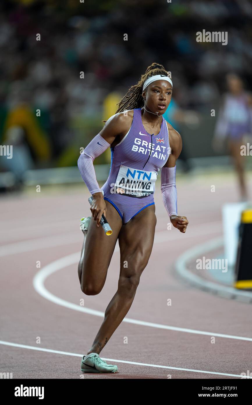 Amber Anning participating in the 4X400 meters relay at the World ...