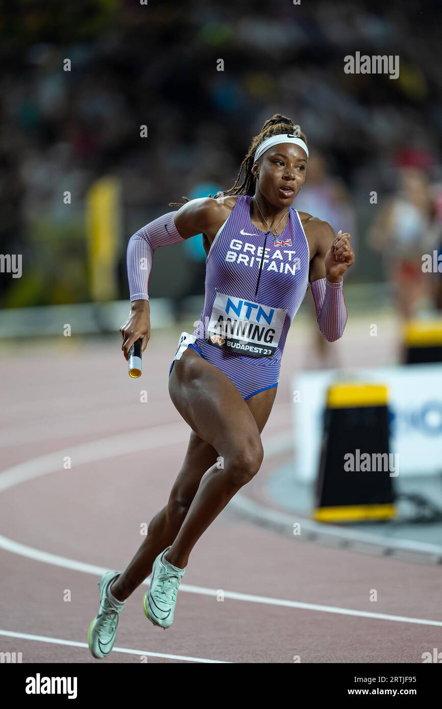 Amber Anning participating in the 4X400 meters relay at the World ...