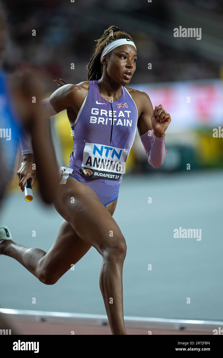 Amber Anning participating in the 4X400 meters relay at the World ...