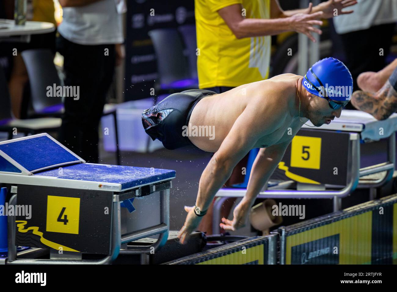 Duesseldorf, Germany. 13th Sep, 2023. A leg-amputated swimmer from ...