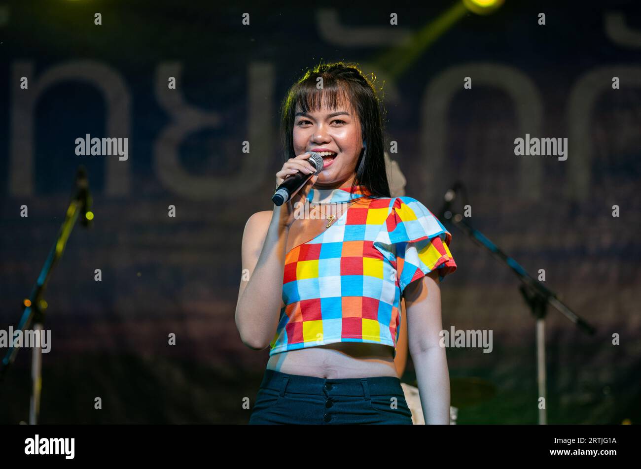 Thai Singers and Dancers on stage in Thailand Stock Photo - Alamy