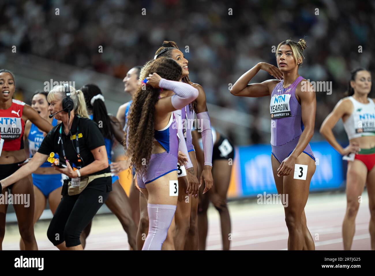 Nicole Yeargin participating in the 4X400 meters relay at the World ...