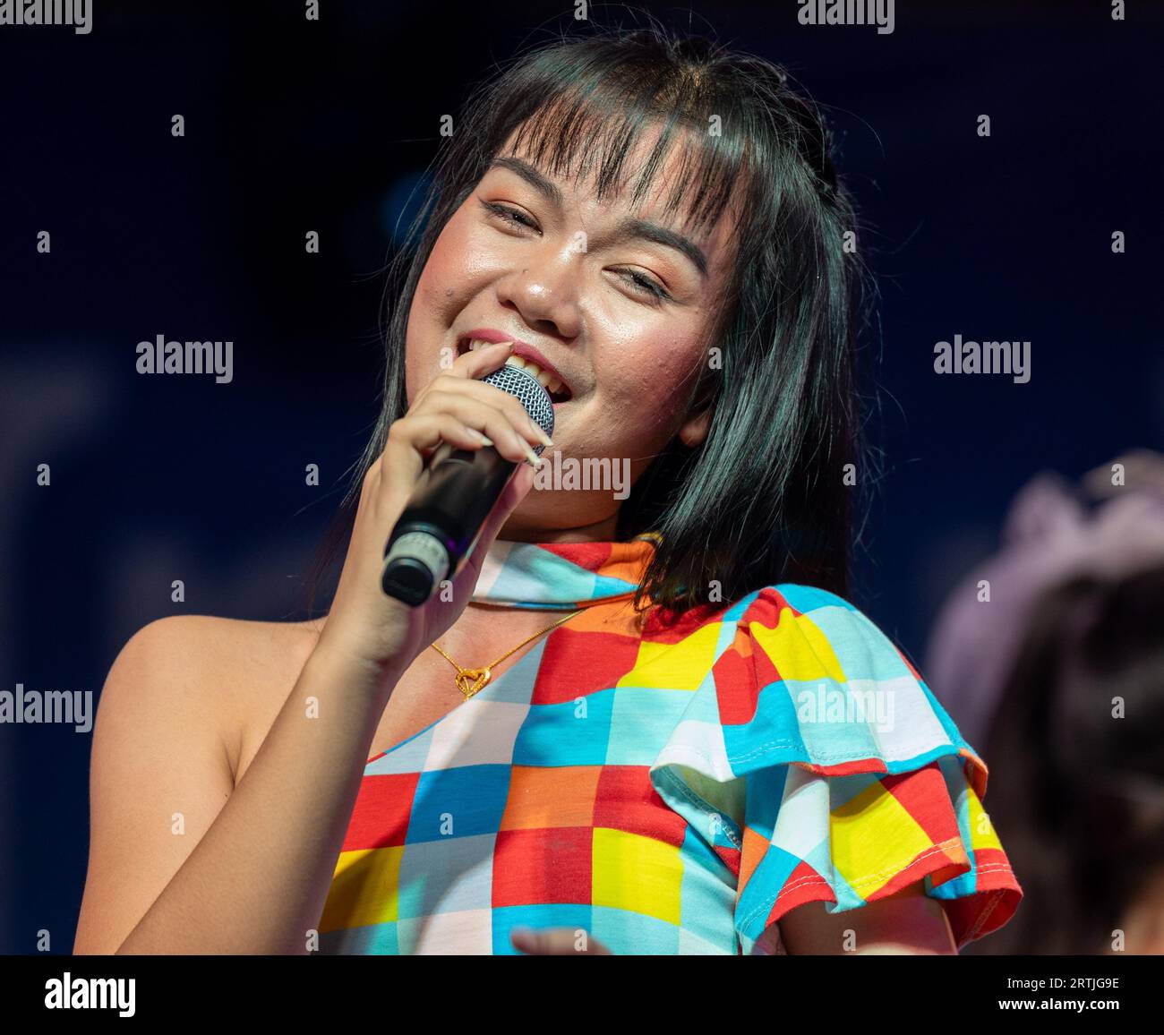 Thai Singers and Dancers on stage in Thailand Stock Photo - Alamy