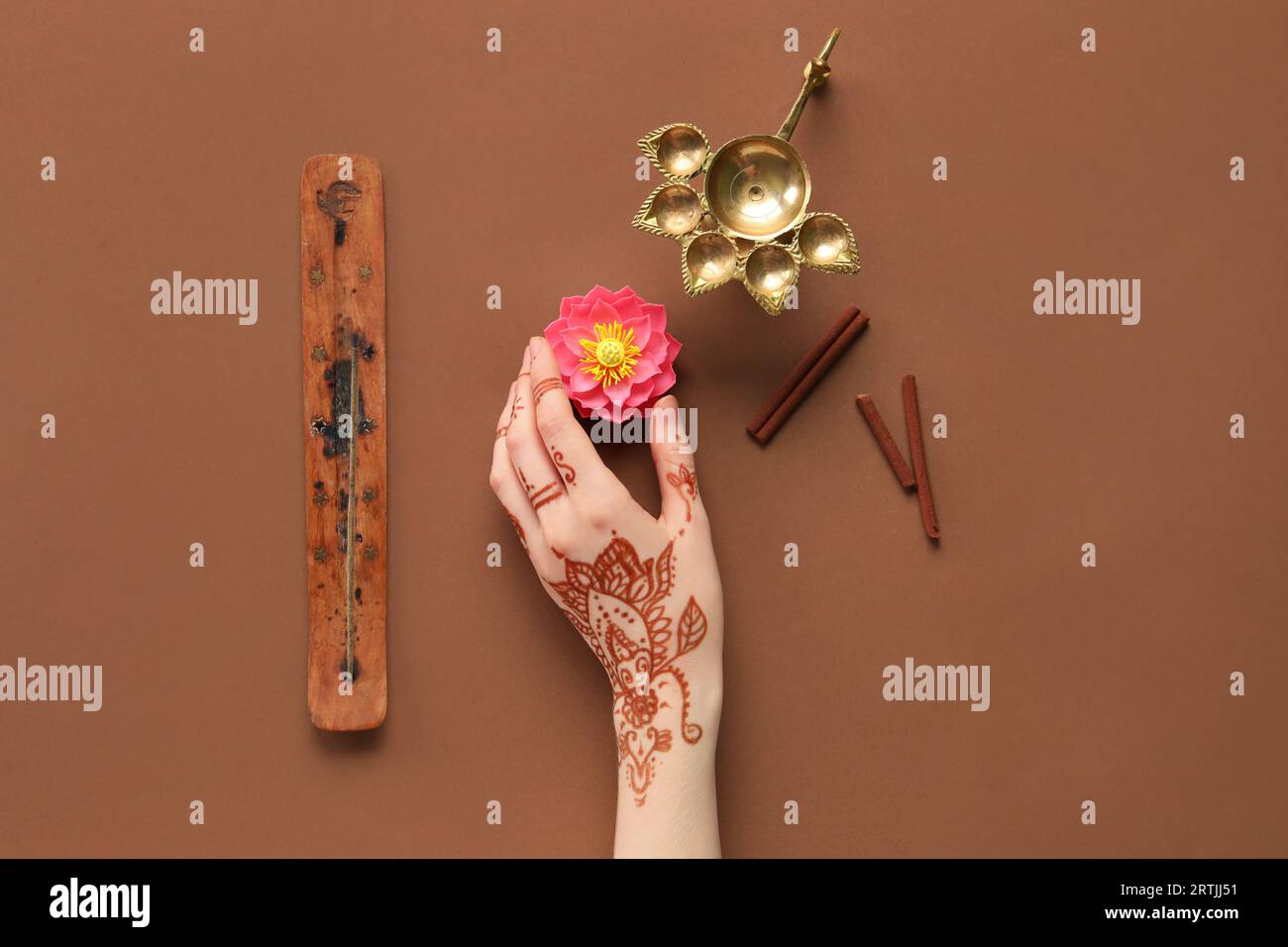 Indian lamp stand hi-res stock photography and images - Alamy
