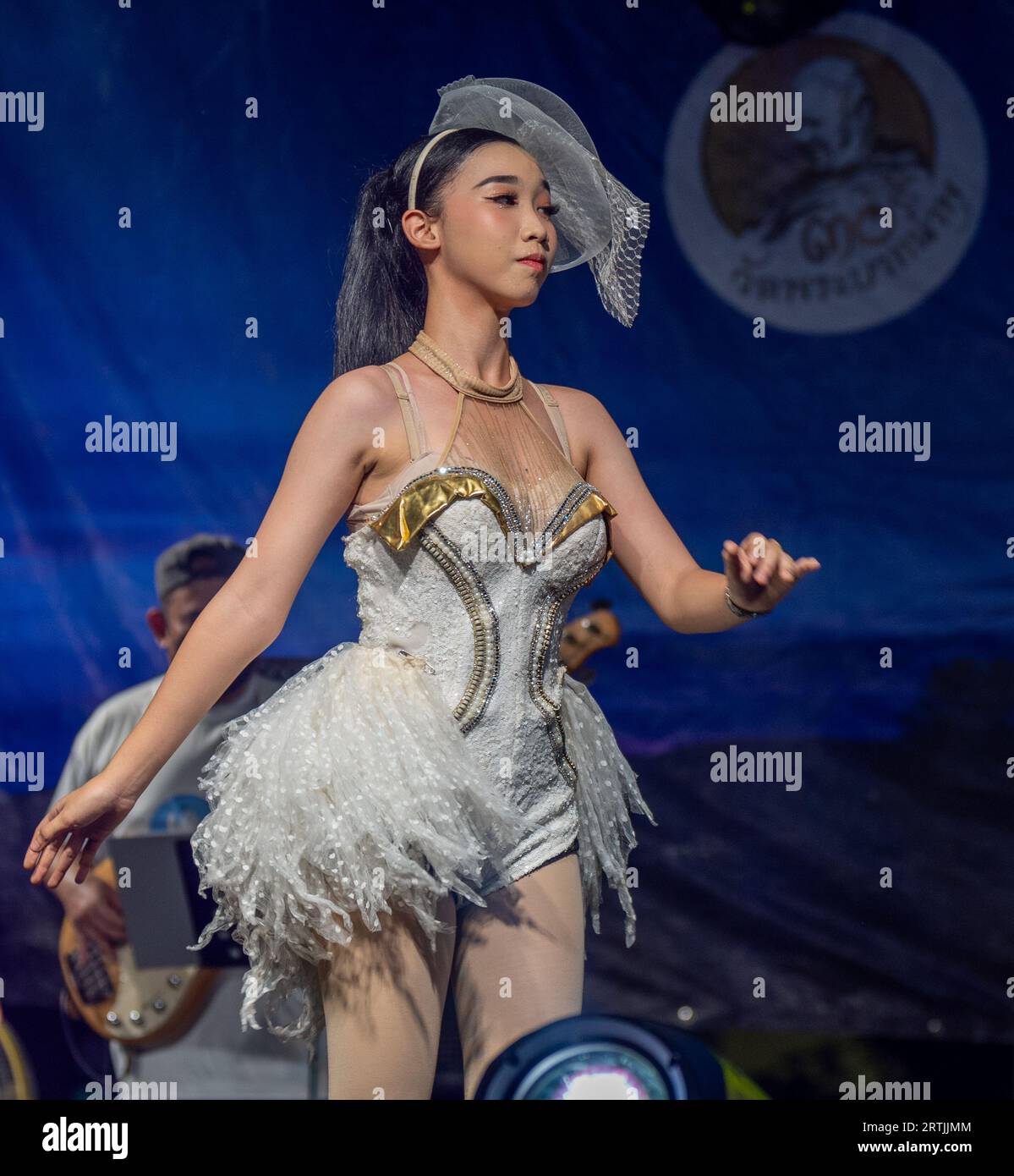 Thai Singers and Dancers on stage in Thailand Stock Photo - Alamy