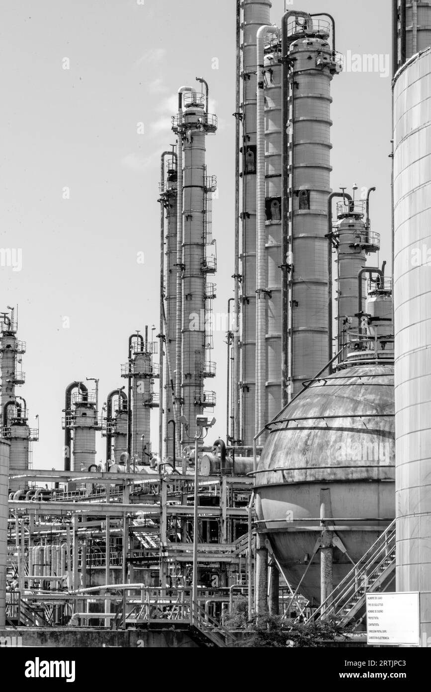 On shore oil refinery Black and White Stock Photos & Images - Alamy