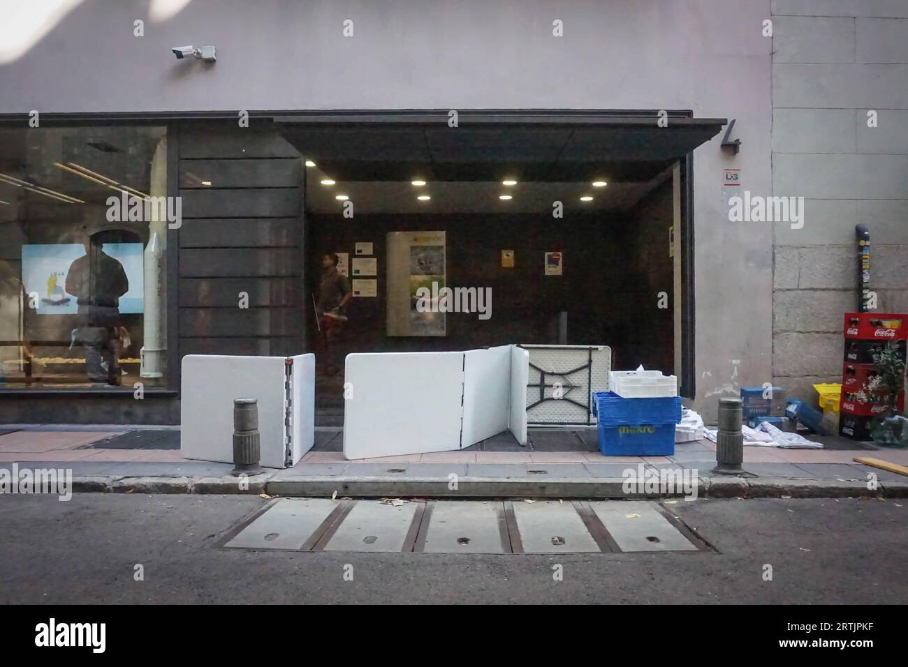 Madrid, Spain. 13th Sep, 2023. Entrance to number 4 of Madrid's Cid ...