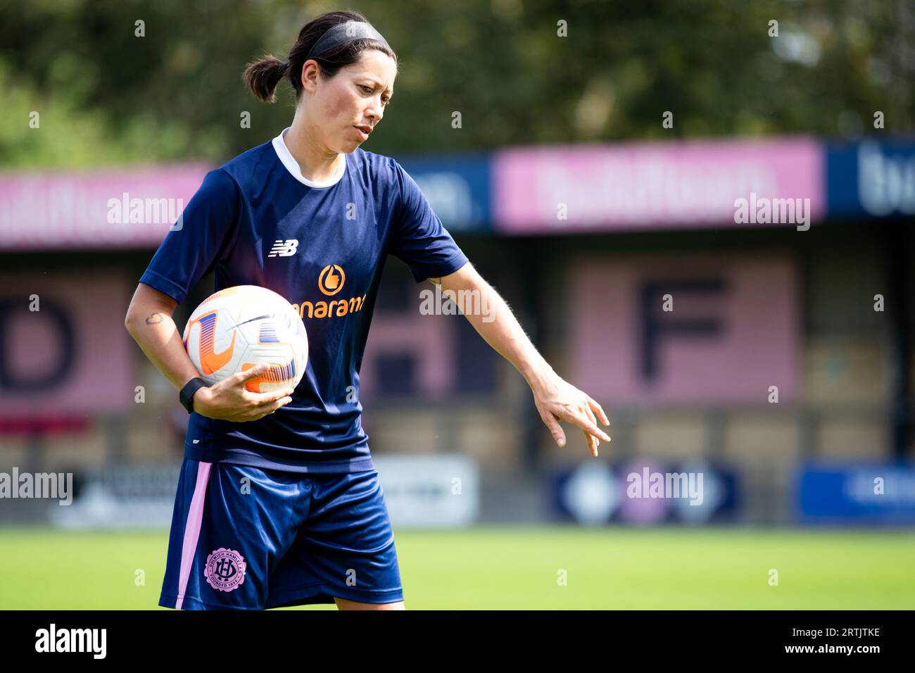 Lucy Monkman (14 Dulwich Hamlet) during the L&SERWFL game between ...