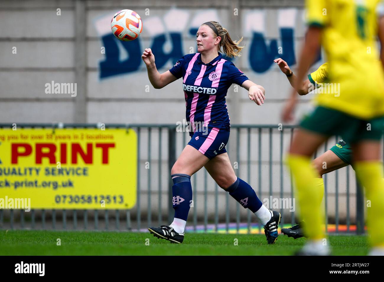 Erin Corrigan (12 Dulwich Hamlet) during the L&SERWFL game between ...