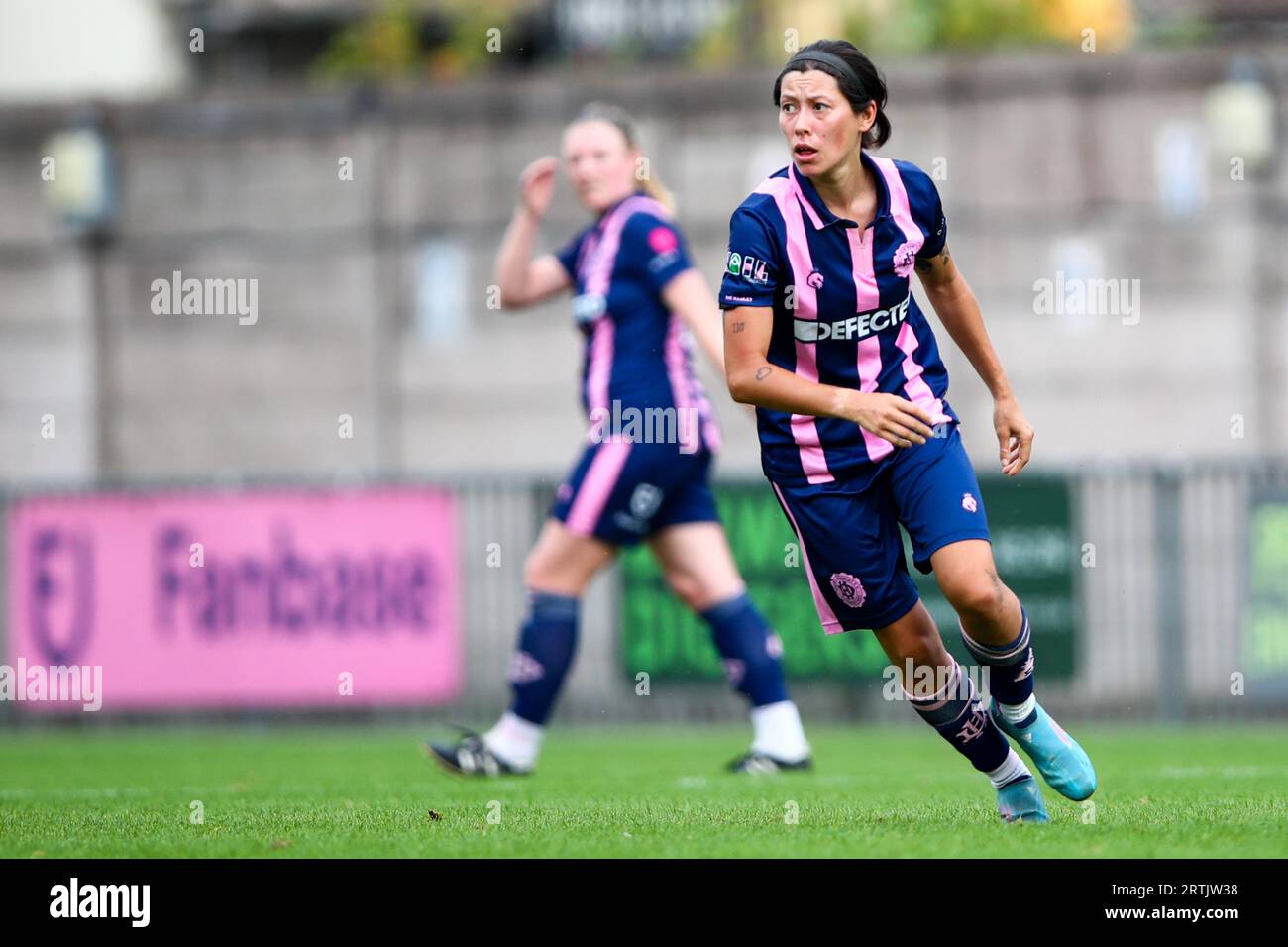 Lucy Monkman (14 Dulwich Hamlet) during the L&SERWFL game between ...