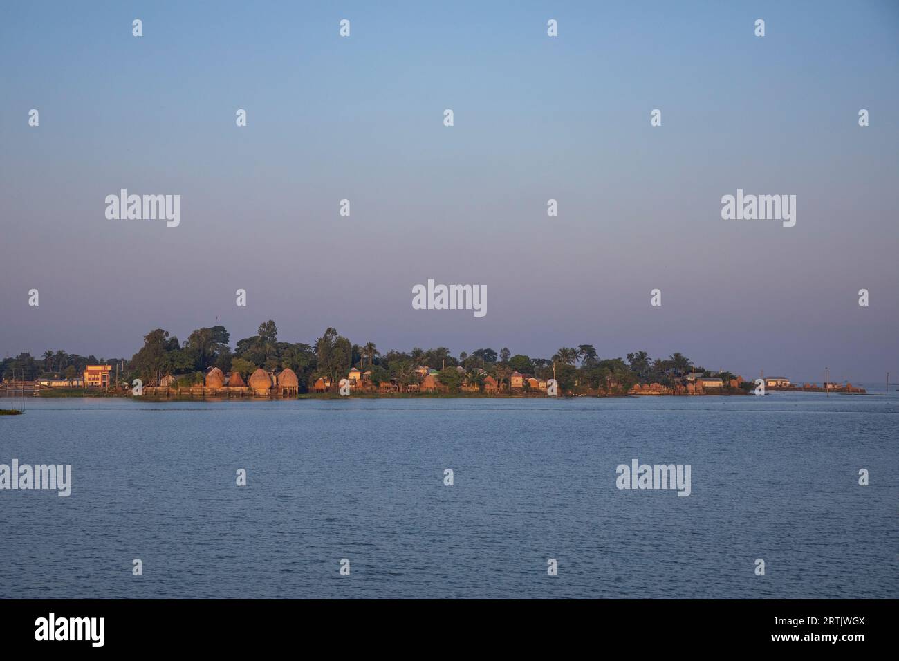 A floating village on the Nikli Haor in Kishorganj, Bangladesh Stock ...