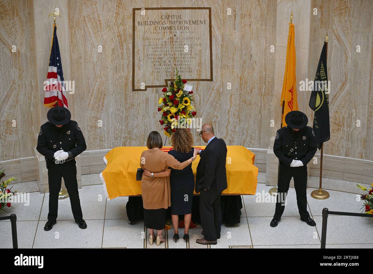 Santa Fe, United States. 13th Sep, 2023. Visitors pay their respects to ...