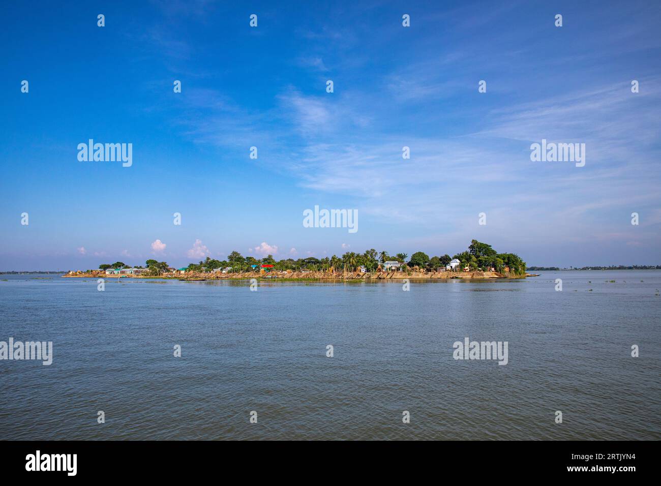 A floating village on the Nikli Haor in Kishorganj, Bangladesh Stock ...