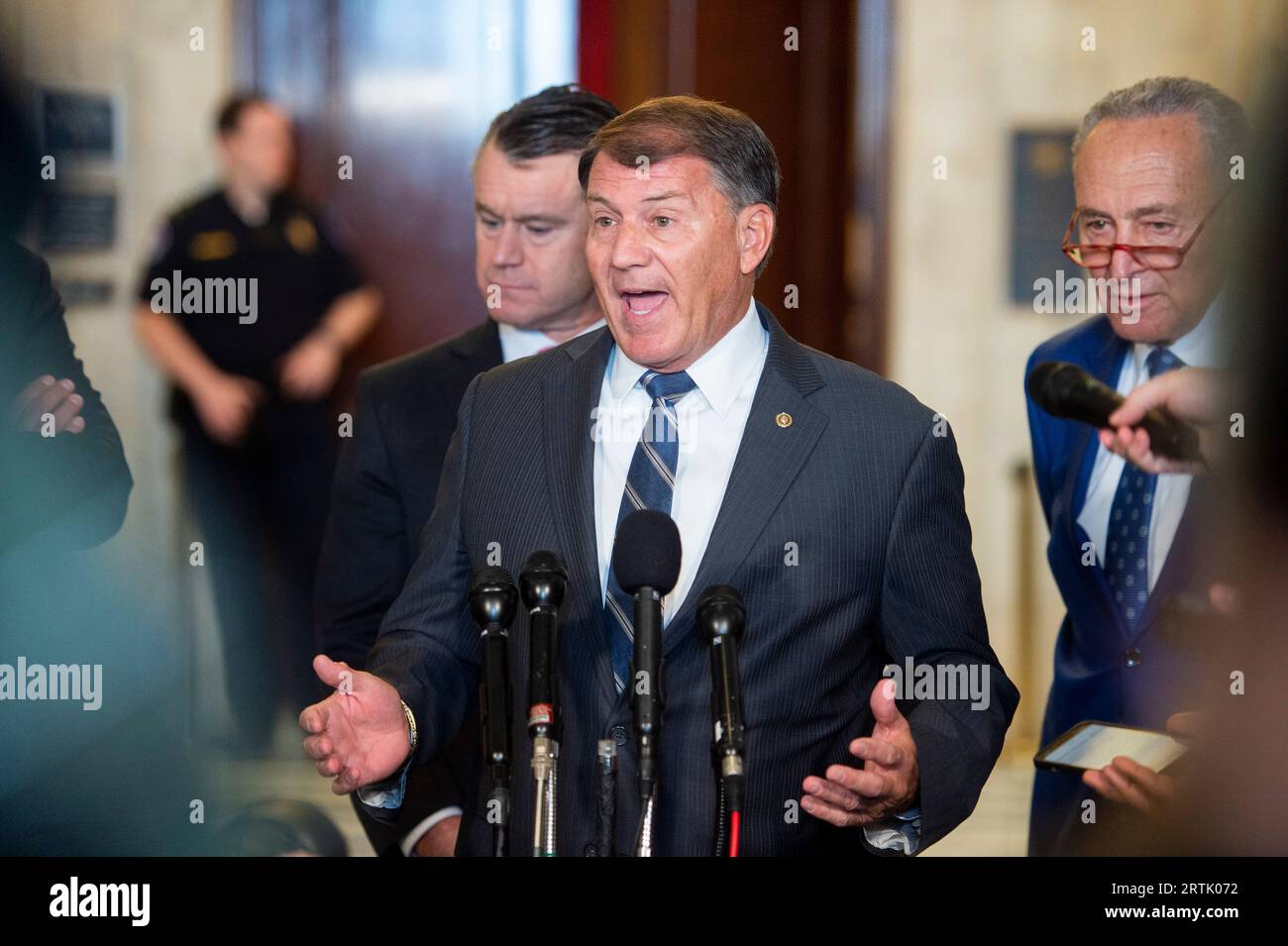 Mike rounds hi-res stock photography and images - Alamy