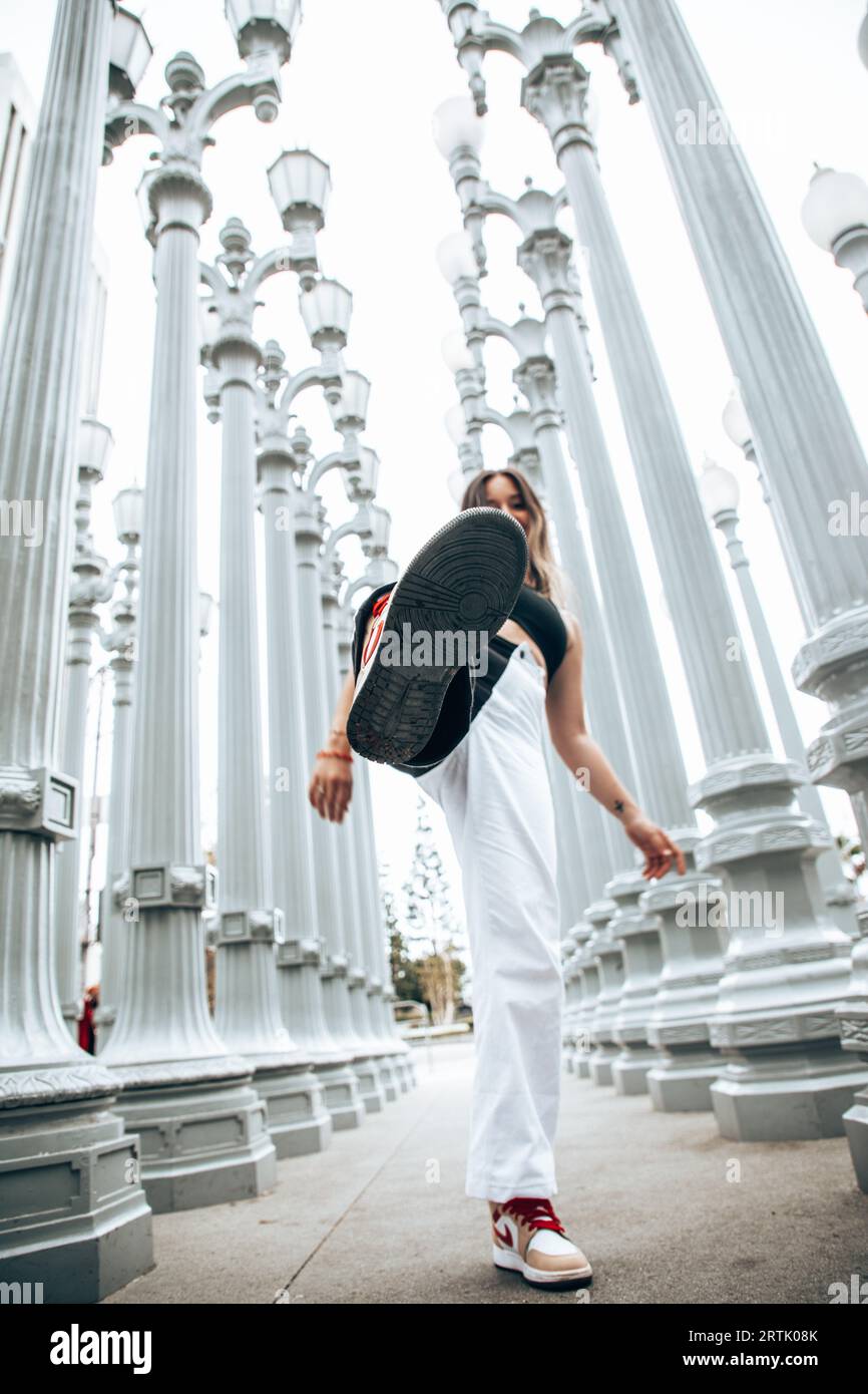 Caminado por las calles de Los Ángeles Stock Photo - Alamy